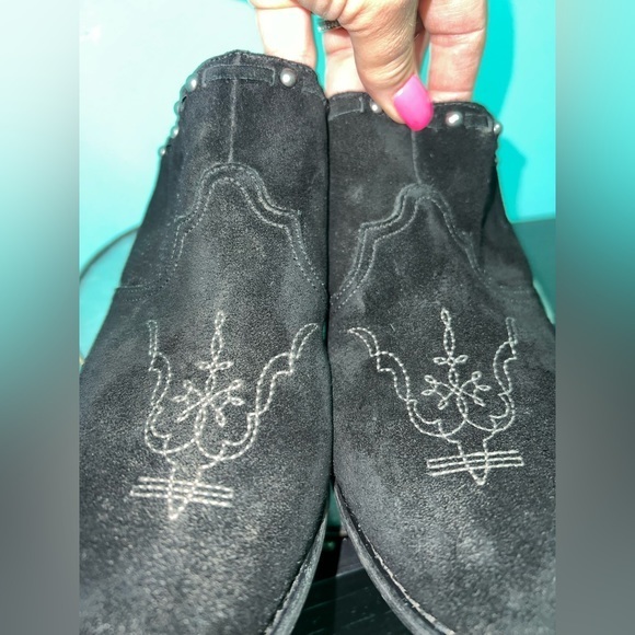 Yellow Box | Shoes | Yellow Box Black Embellished Lucas Mules | Poshmark